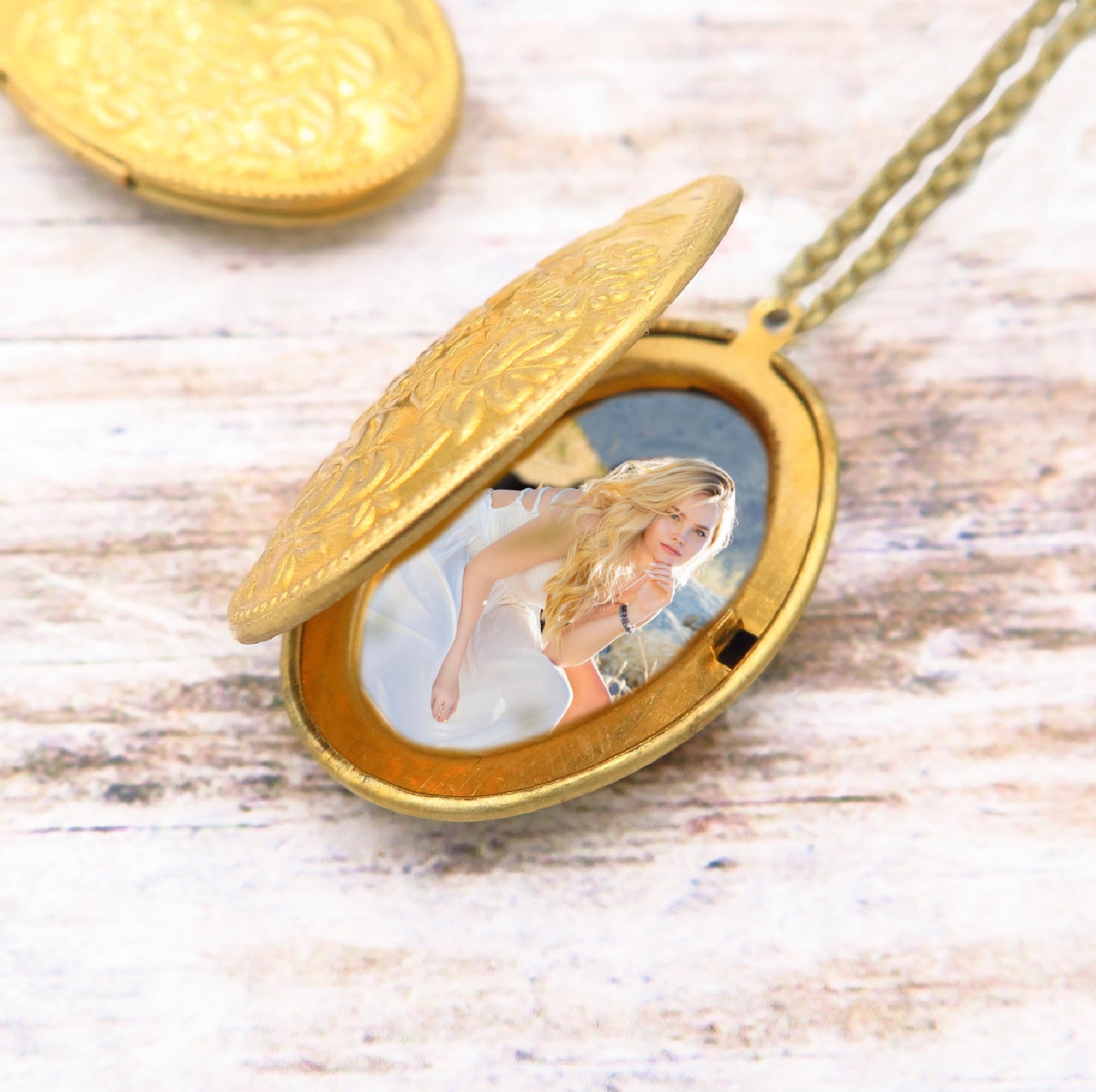 Gold Wedding Bouquet Locket, Bridal Locket With Pearls, Memory of Loved ...