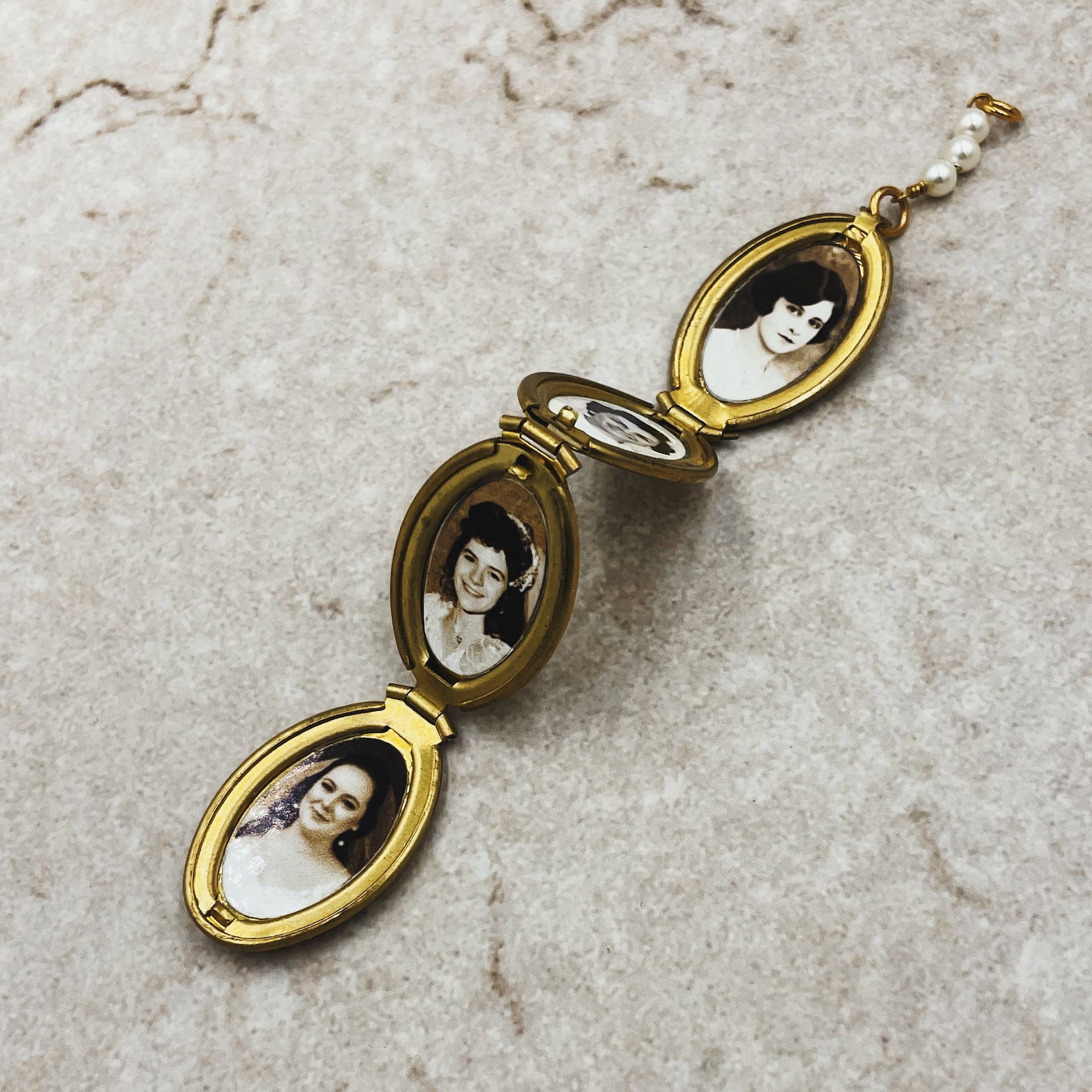 Four Photo Wedding Bouquet Locket, Bridal Locket With Pearls, Bouquet ...