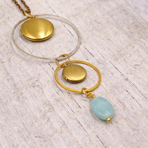 Modern photo locket store