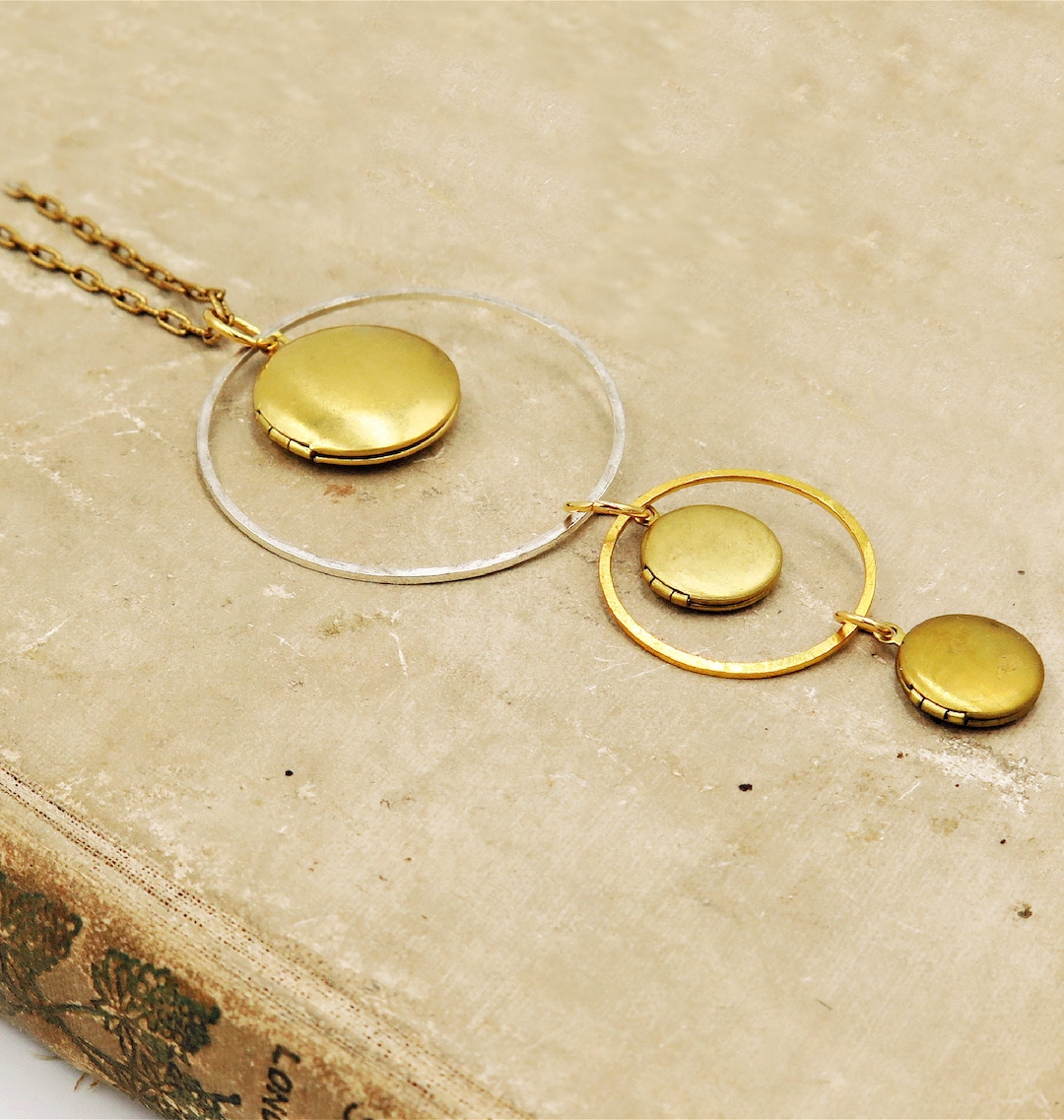 Personalized Photo Locket Necklace: Modern Family Tree Jewelry - Etsy