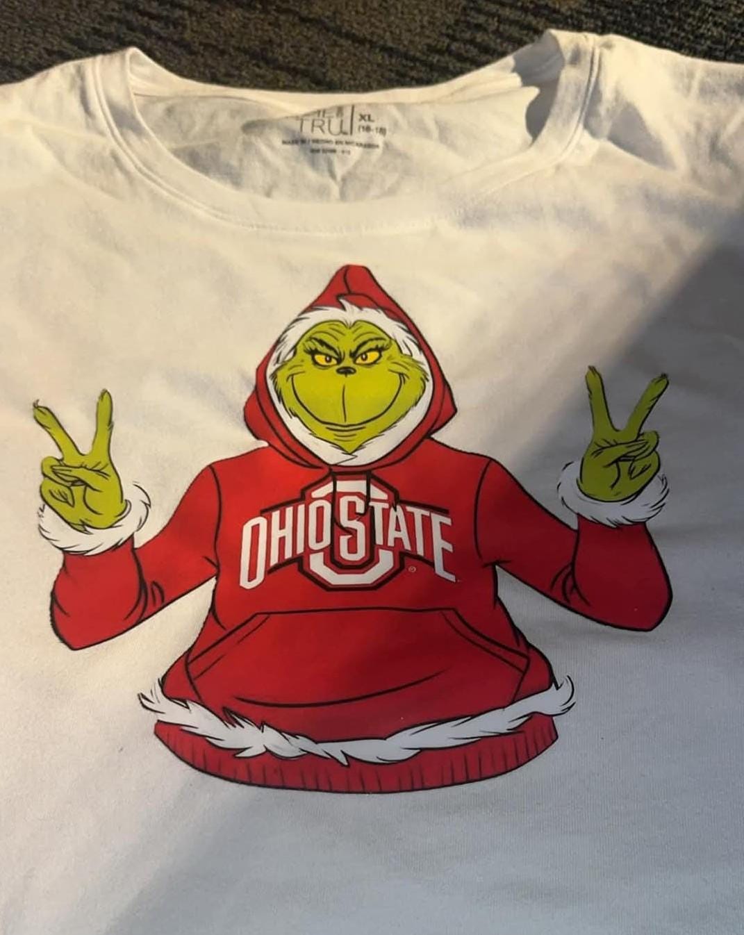 Grinch Showing off in an Ohio State Hoodie - Etsy