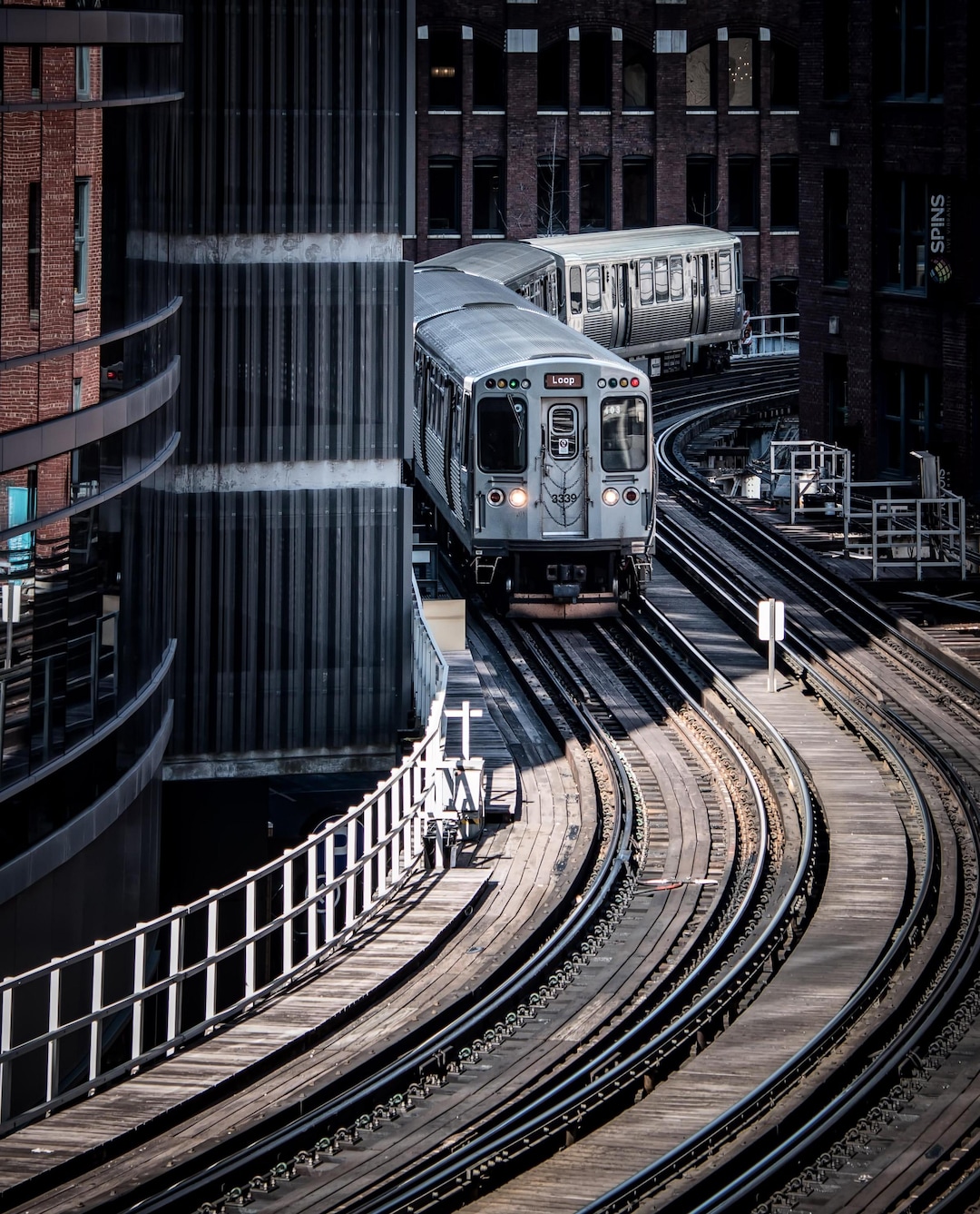 The L - Photograph of the Brown Line L Train Heading Into the Loop. - Etsy