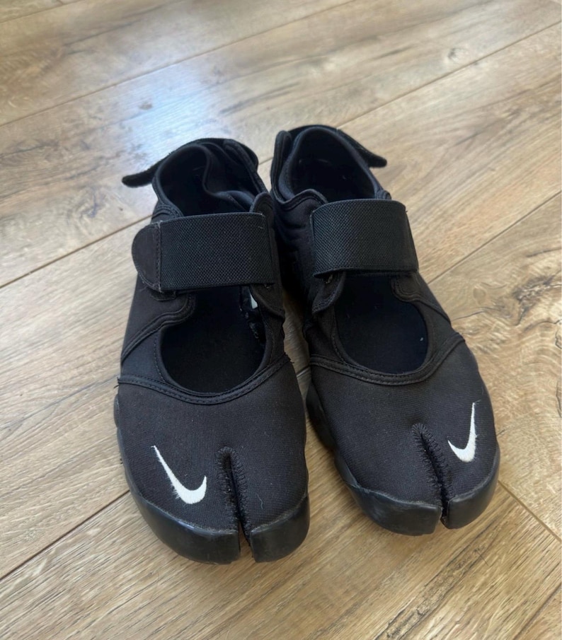 Iconic Vintage Nike Air Rift Ninja Sandals Tabi Choes Total Black Size ...