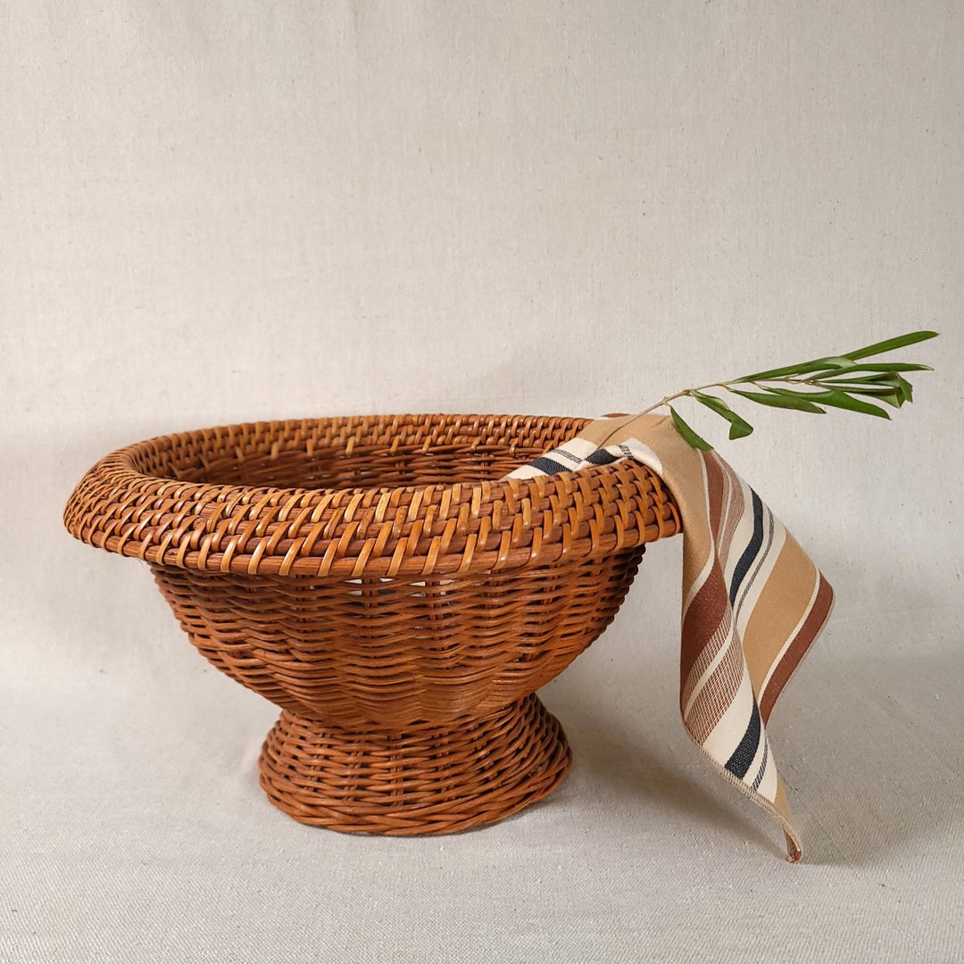Wicker Pedestal Basket, Rattan Countertop Fruit Vegetable Produce ...