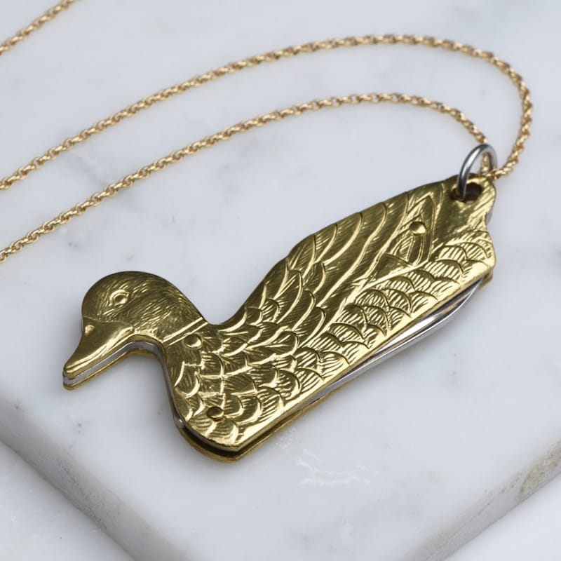 Pato con un cuchillo - Etsy España