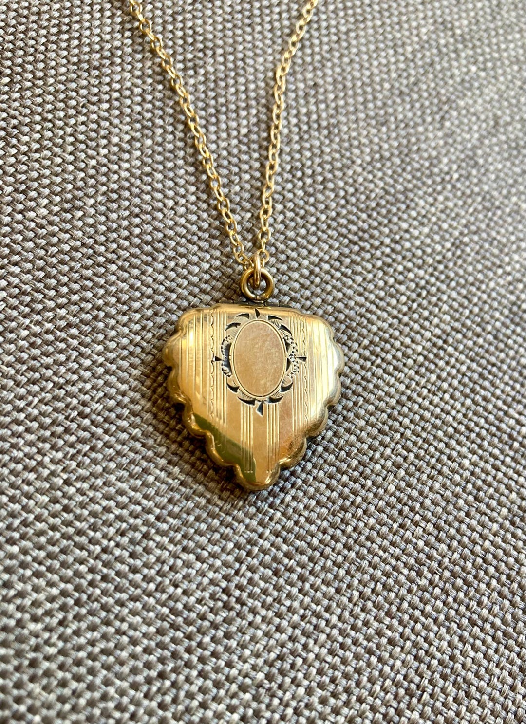 Long Vintage Scalloped Locket Triangle, Etched Stripes Locket Floral ...