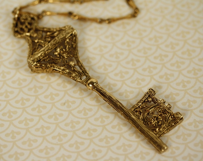 Vintage Floral Key Necklace - Etsy