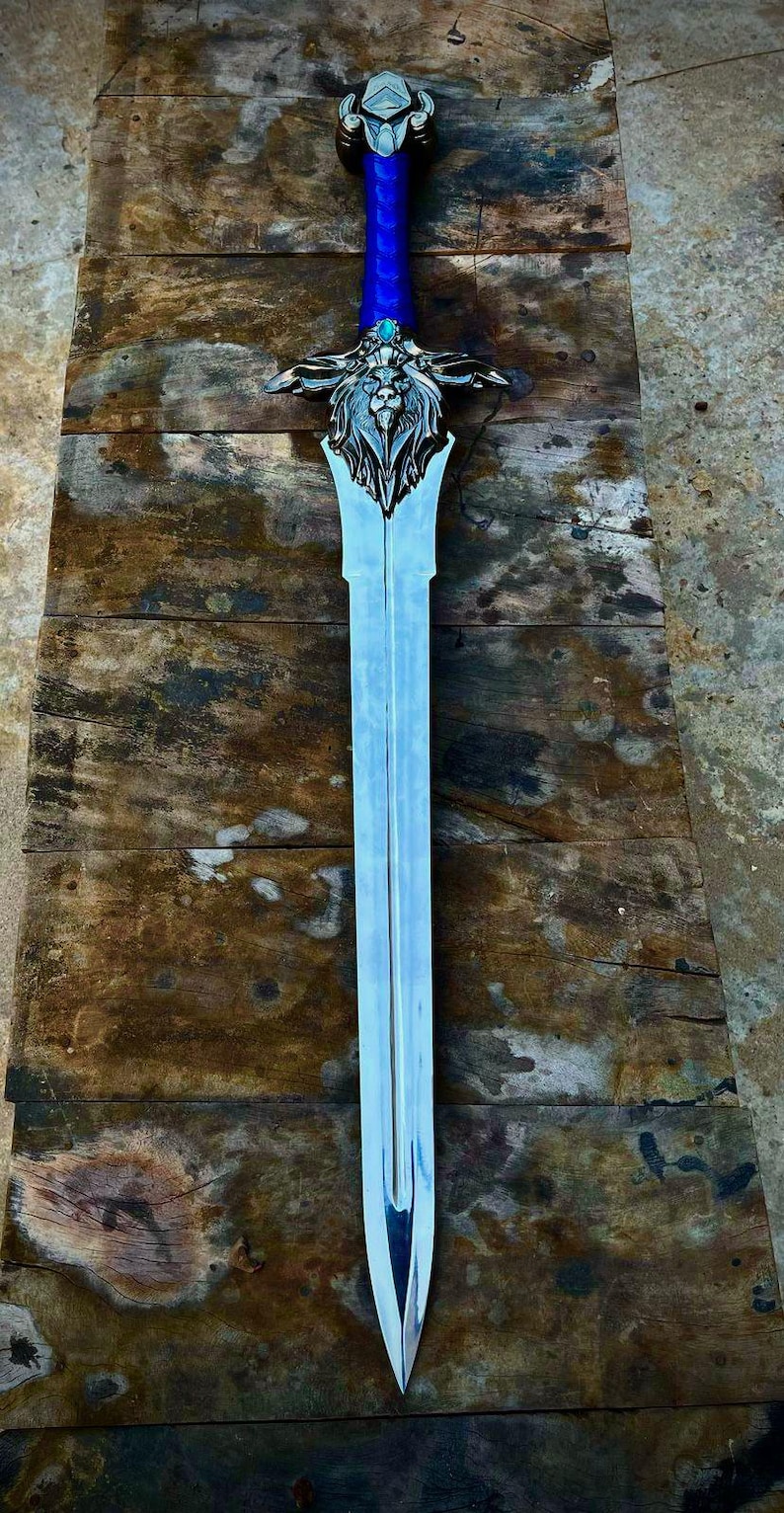 Handmade World of Warcraft Royal Guard Cosplay Sword Alliance Lion Head ...