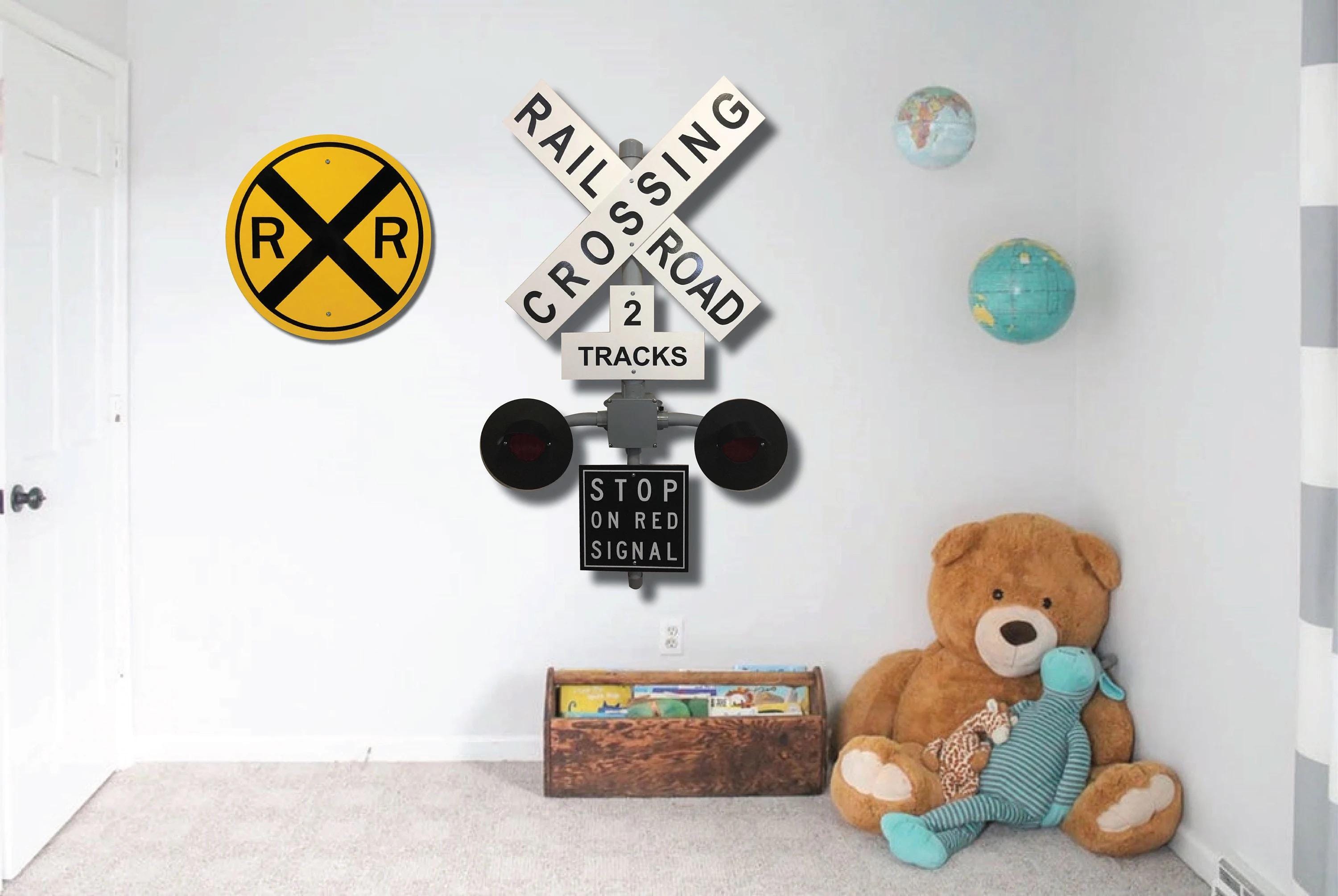 RAILROAD TRAIN CROSSING Signal Sign Kit With Flashing Led Lights Wall ...