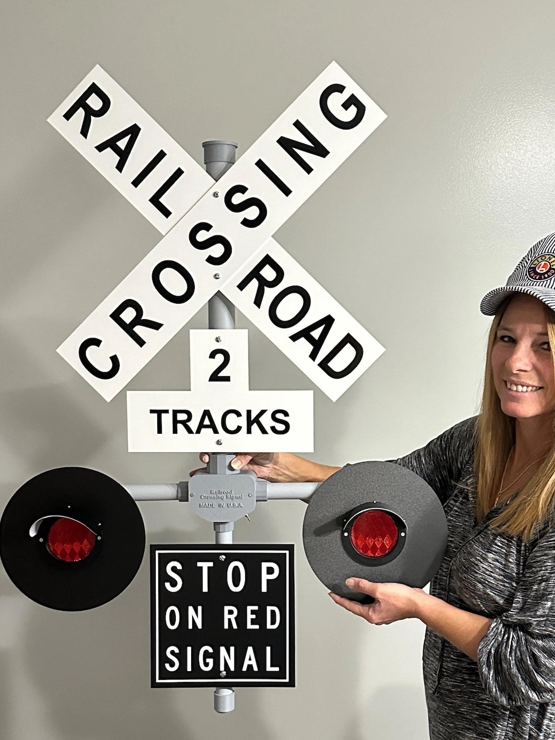 RAILROAD TRAIN CROSSING Signal Sign Kit With Flashing Led Lights Wall ...