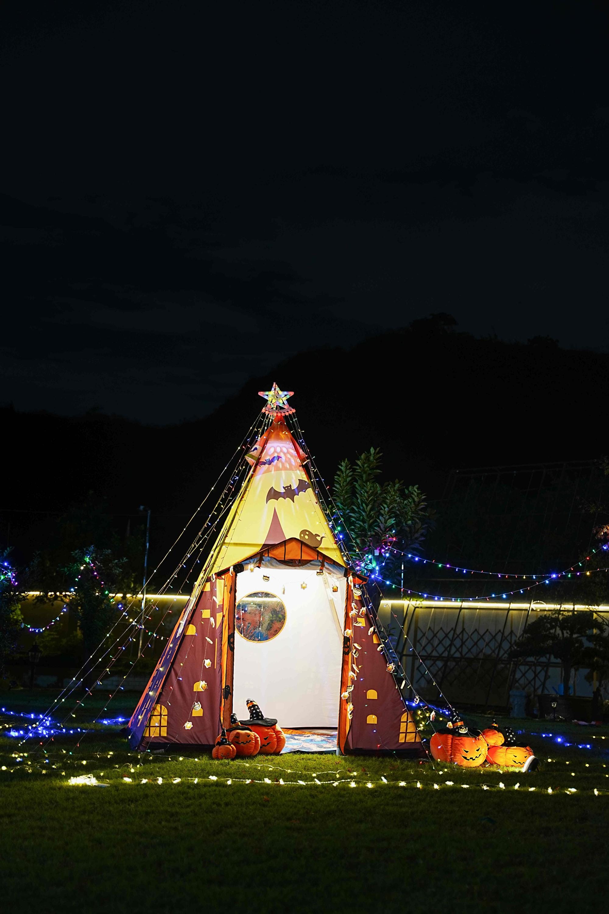 Halloween Teepee Tent for Kids in Orange With Bats and Pumpkins ...