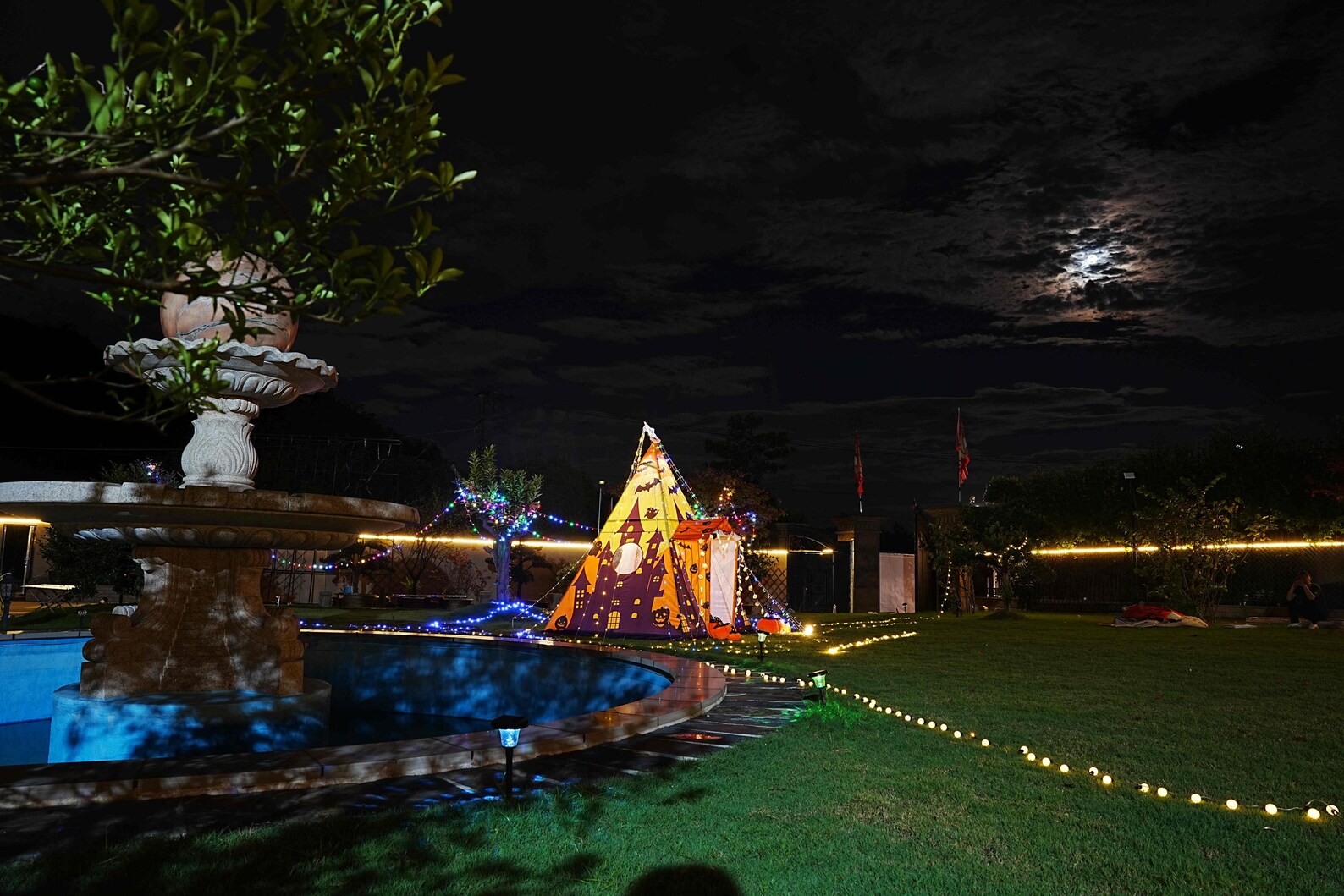 Halloween Teepee Tent for Kids in Orange With Bats and Pumpkins ...