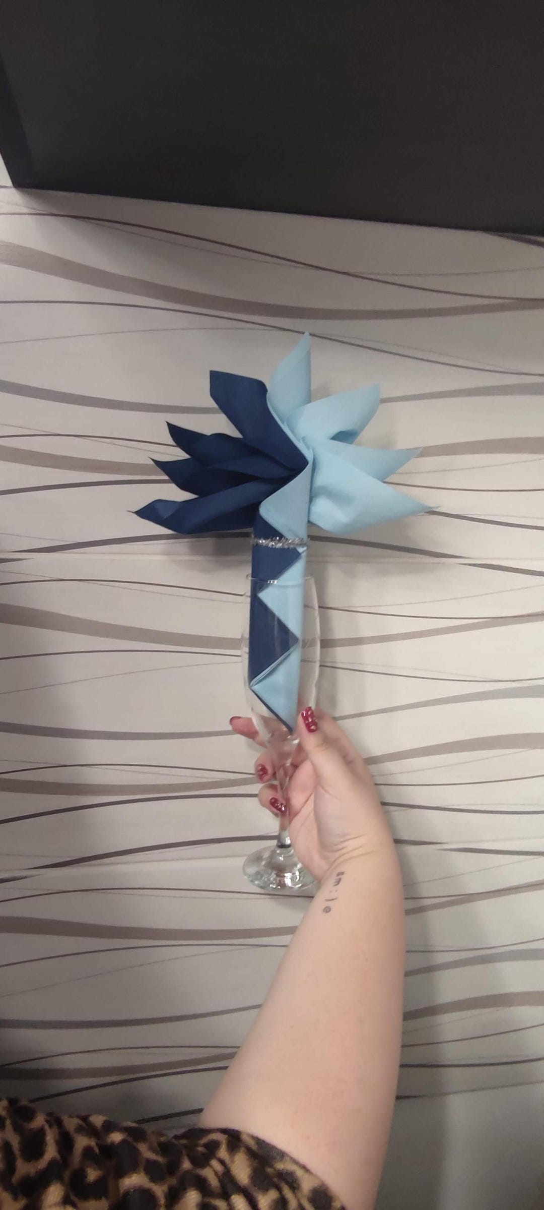 New Year's Eve Two-tone Napkins, 50 Pieces With Shiny Pipe Cleaner ...