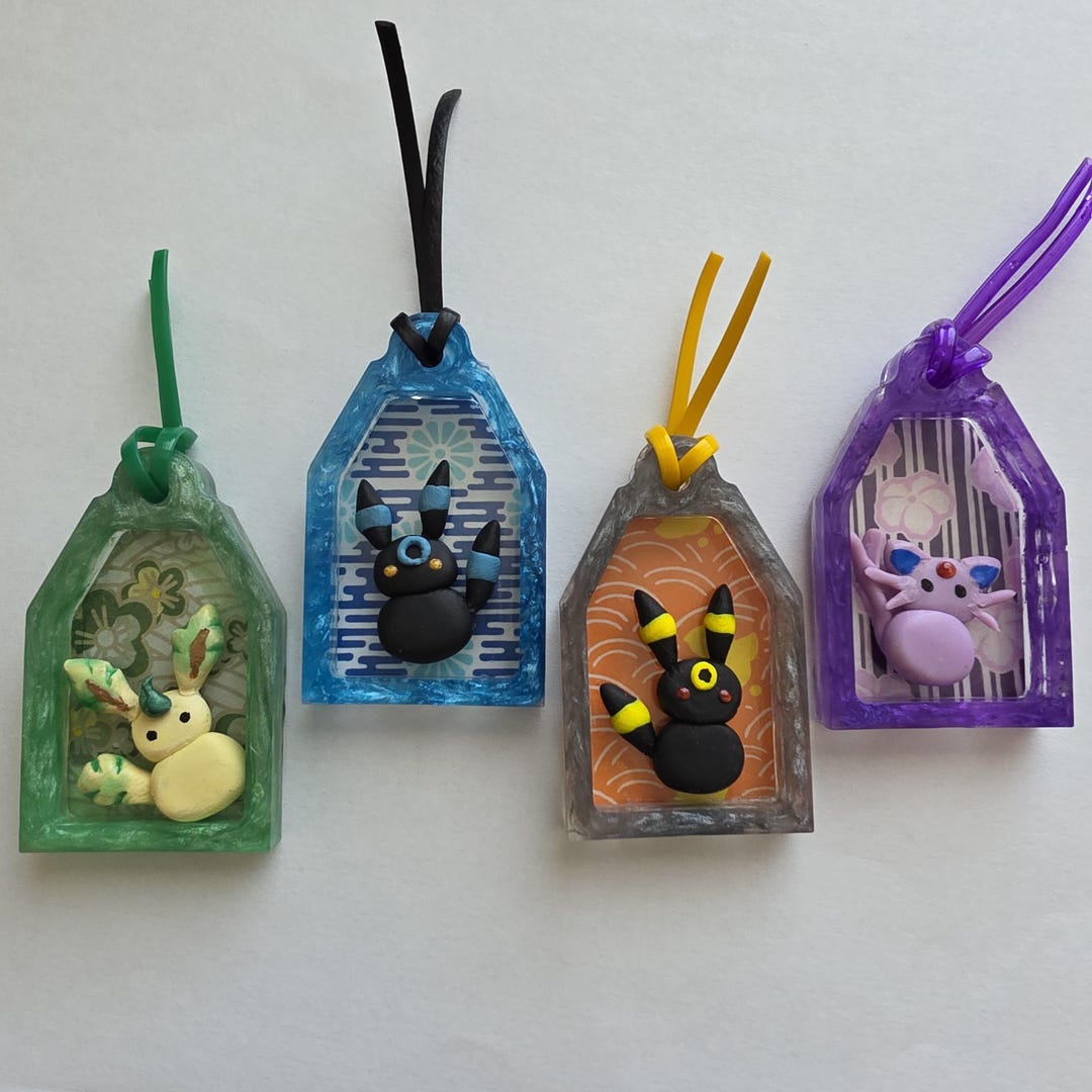Lucky Charm Amulet Eevee Custom Handmade Keychain Flareon Vaporeon ...