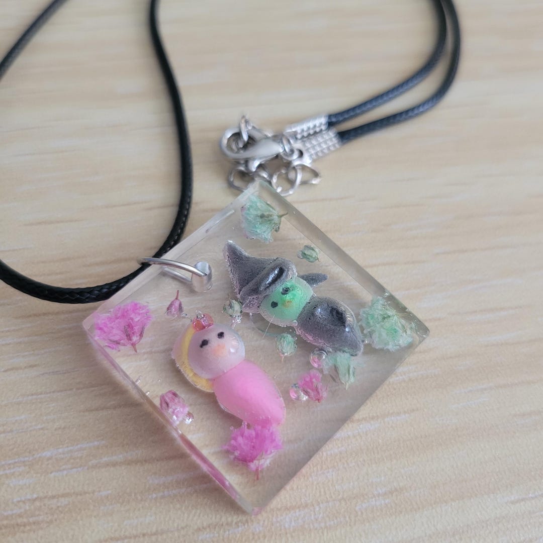 Wicked Movie Inspired Elphaba and Glinda W/ Flowers Handmade Resin ...