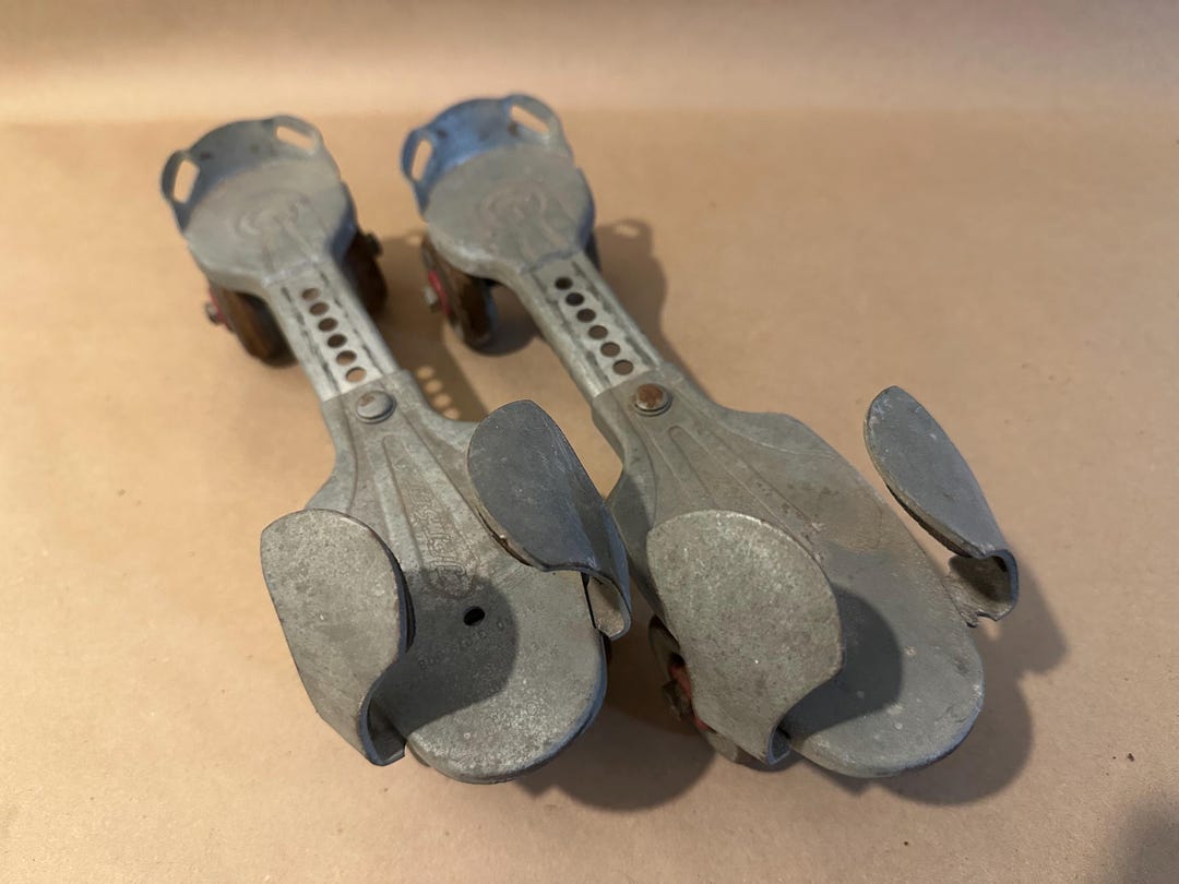 Vintage Jet Set Roller Skates - Etsy
