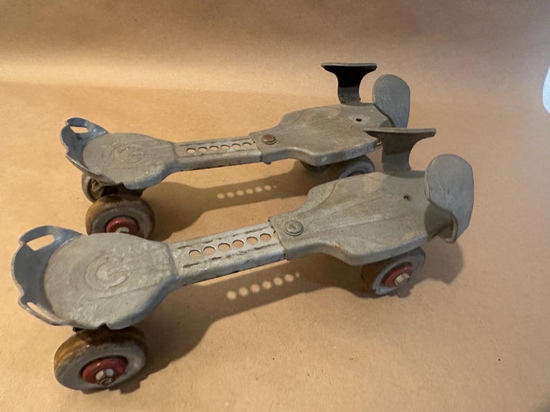 Vintage Jet Set Roller Skates - Etsy