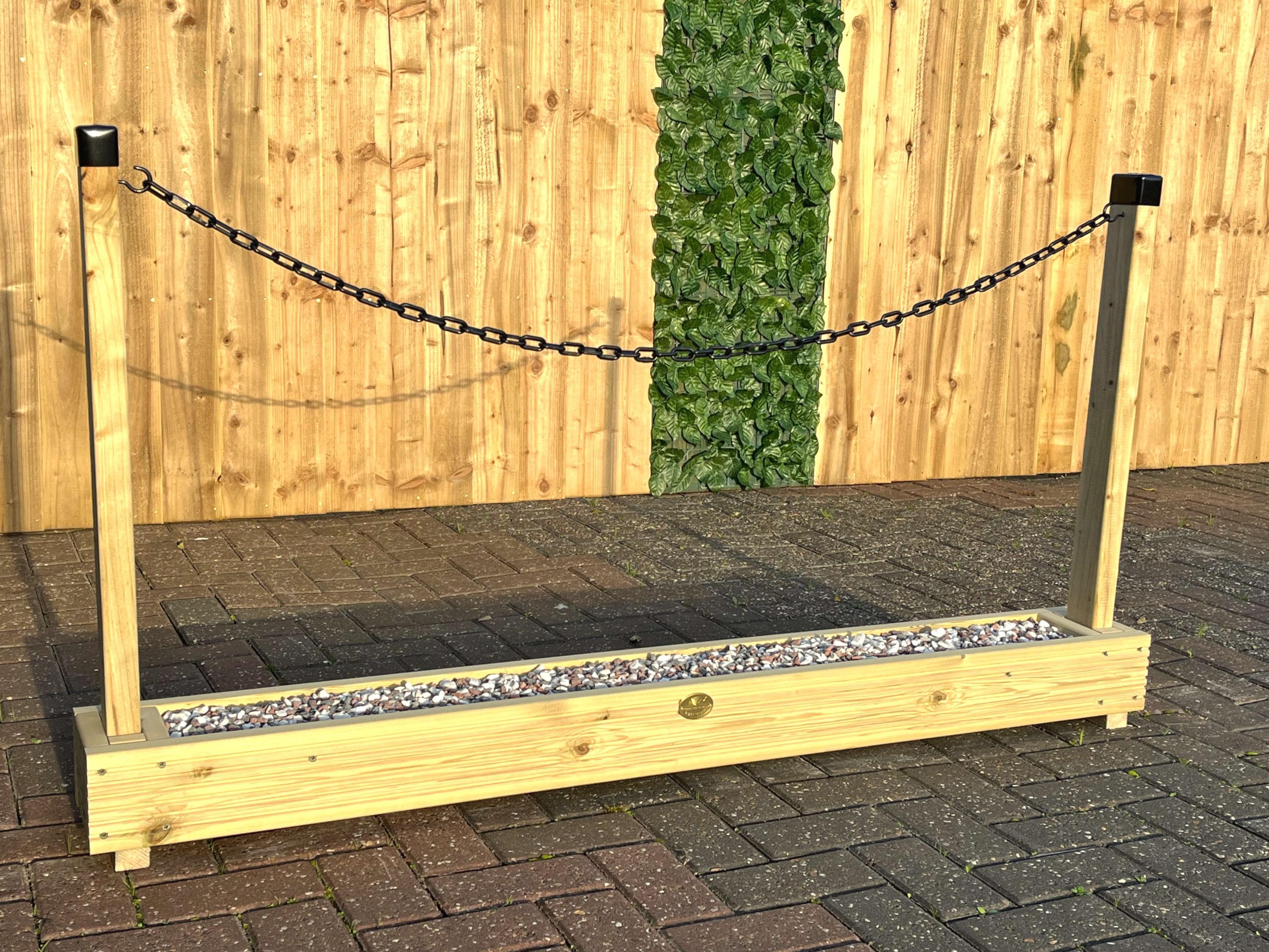 Chain & Rope Barrier Divider Border Fence for Driveway / Gardens ...