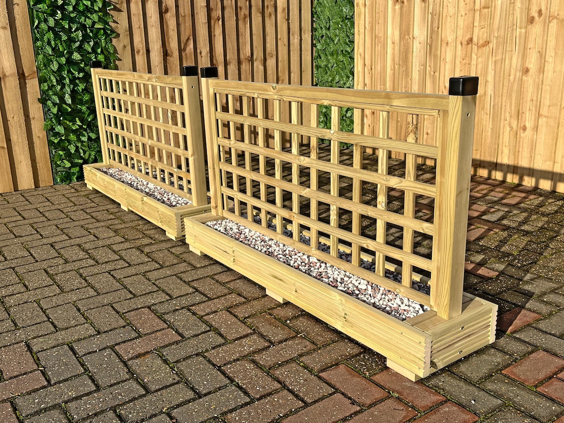 Privacy Barrier Divider Border Fence Wall for Driveway & Gardens ...