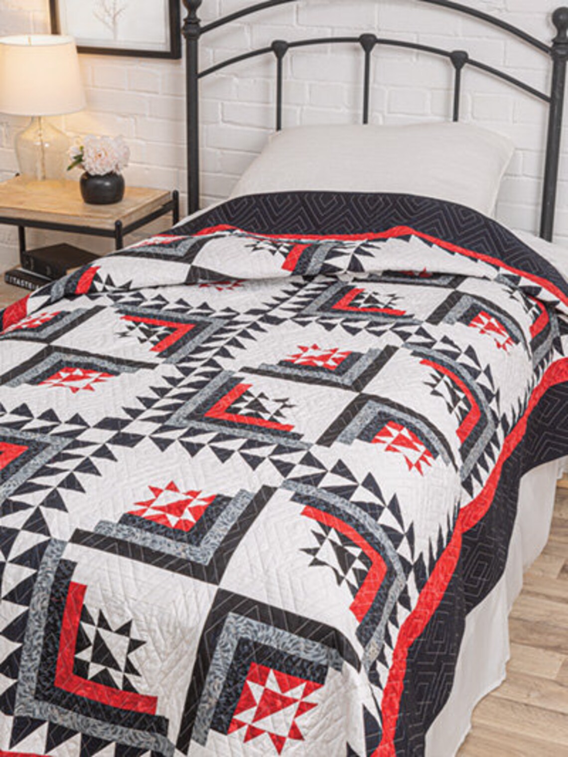 Creative Log Cabin Quilts - Pattern Book for 10 Fresh New Log Cabin ...