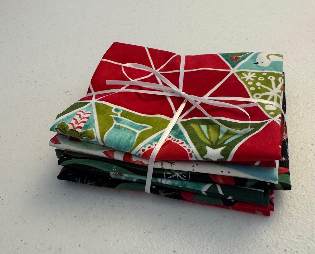 Moda Fabric - Winterly by Robin Pickens - Fat Quarter Bundle - 5 Fat ...