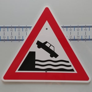 Dangerous Cliff - Triangle Warning Sign - Funny Gift for Driver ...