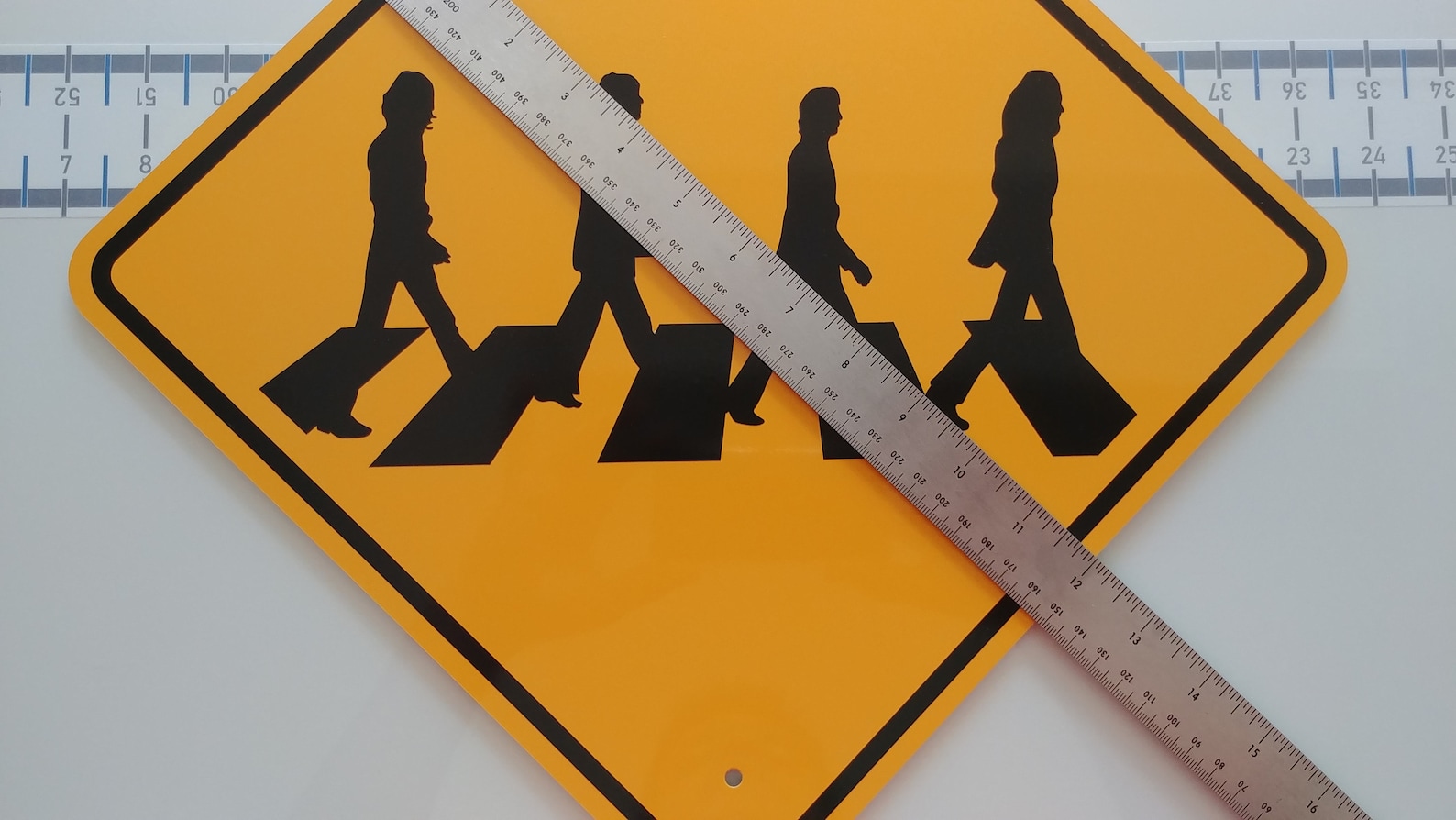 ABBEY ROAD CROSSING - the Beatles Collector's Sign - Musical Gift Idea ...
