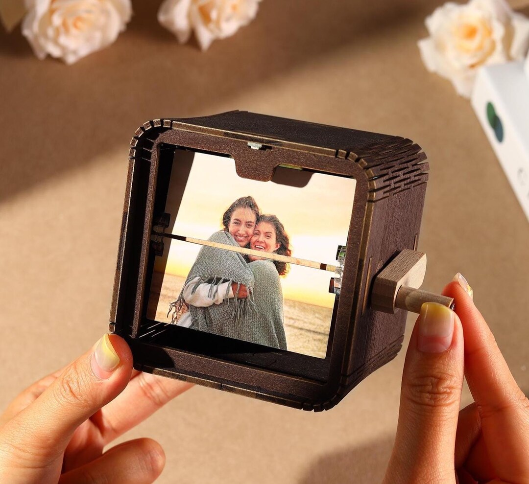 Custom Photo Flipbook Animation Box - Hand Crank Memory Album With ...