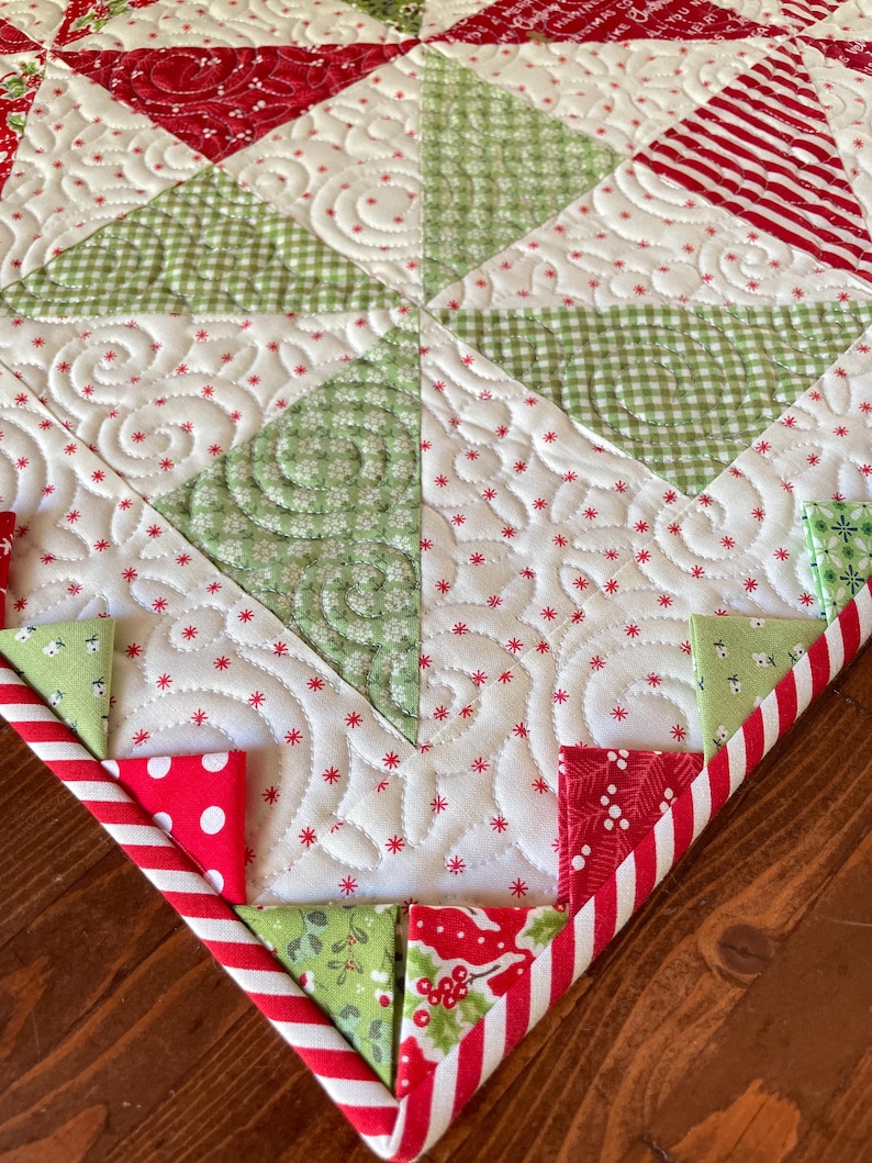 Digital PDF Pattern Pinwheels and Prairie Points Table Topper - Etsy