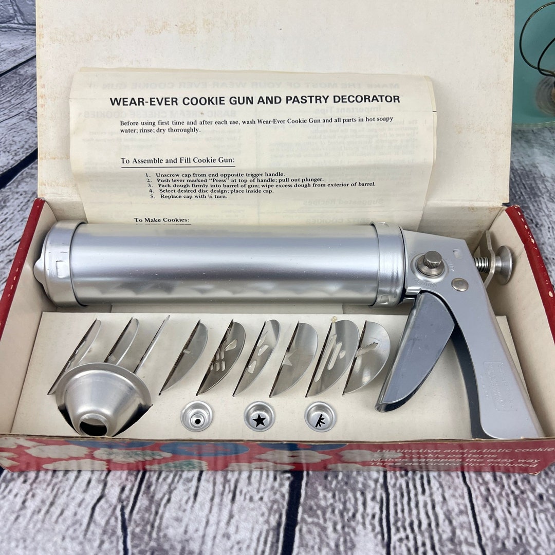 Vintage Wear Ever Cookie Gun and Pastry Decorator 9 Discs - Etsy