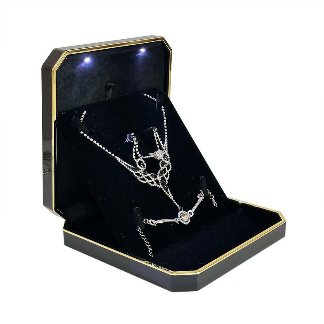 Elegant Black Luxury Jewelry Box LED Light for Necklace Ring Organized ...