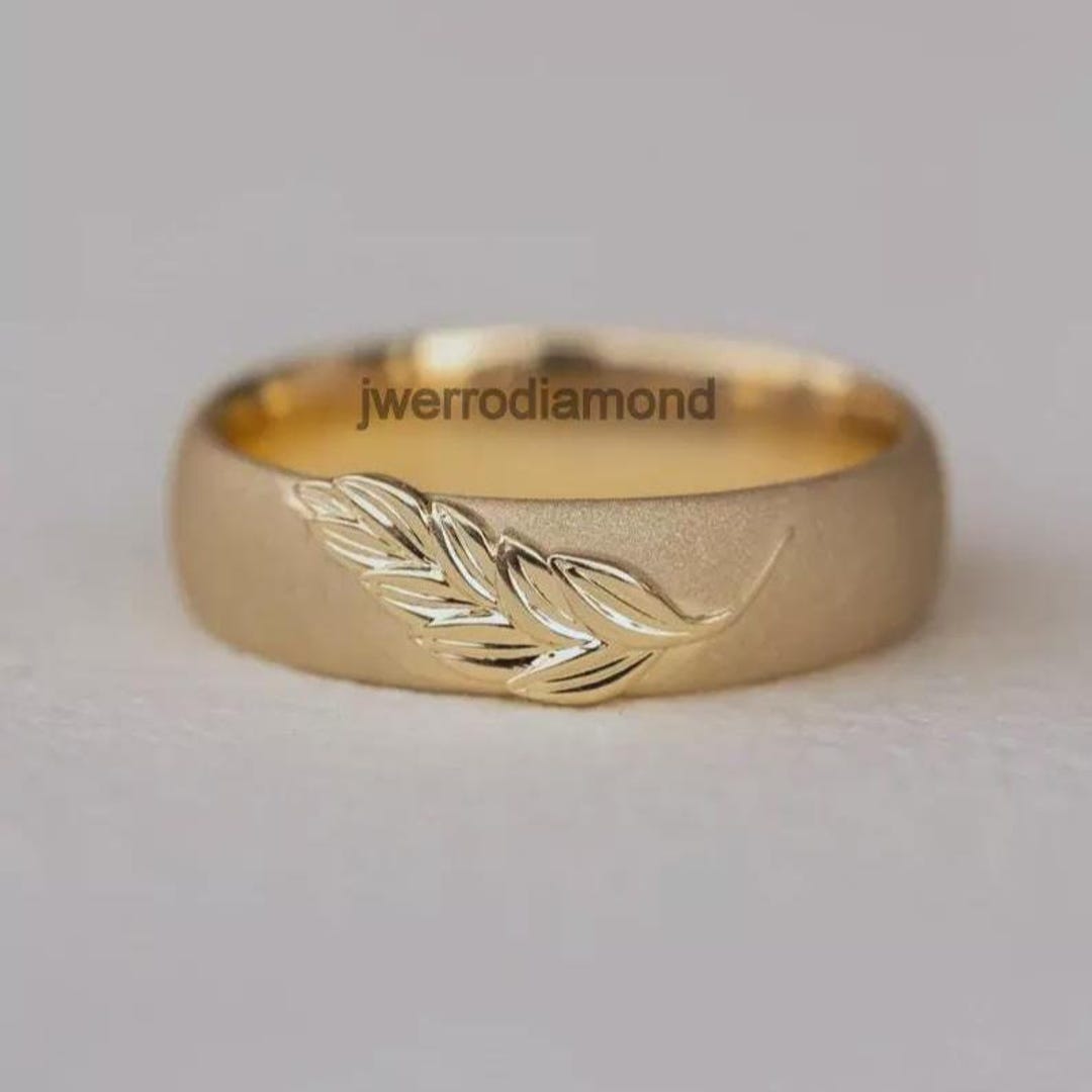 14K Matte Gold Ring With Engraved Laurel Design, Gold Leaf Wedding Band ...