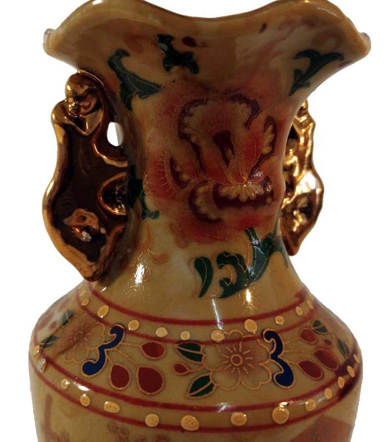 18th-century Small Chinese Vase With Gold Accents and Scene Motif - Etsy