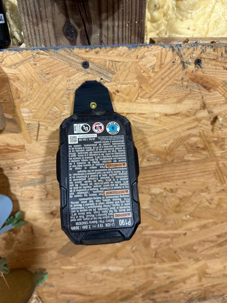 3D Printed Ryobi Battery Holder - Wall Mount Organizer for Ryobi 18V ...