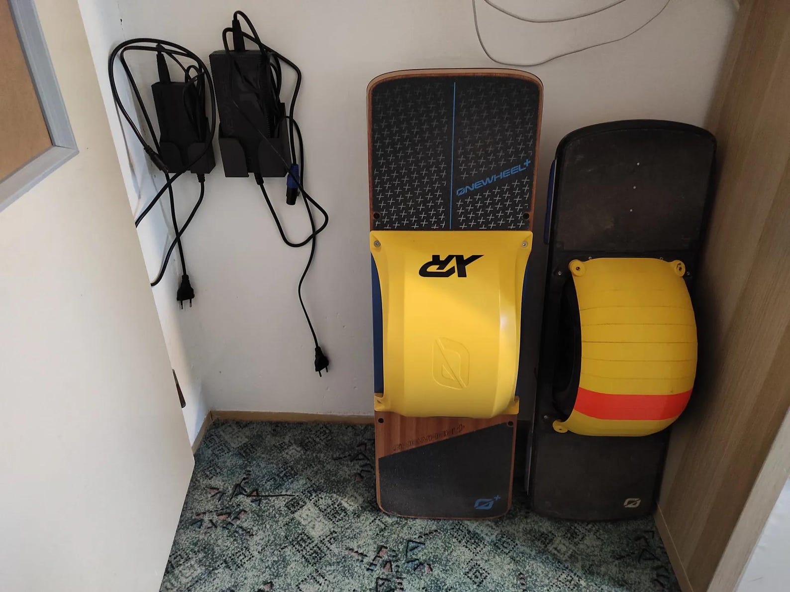 Onewheel Pint Charger Wall Mount, Charger Holder, Wall Storage Bracket ...