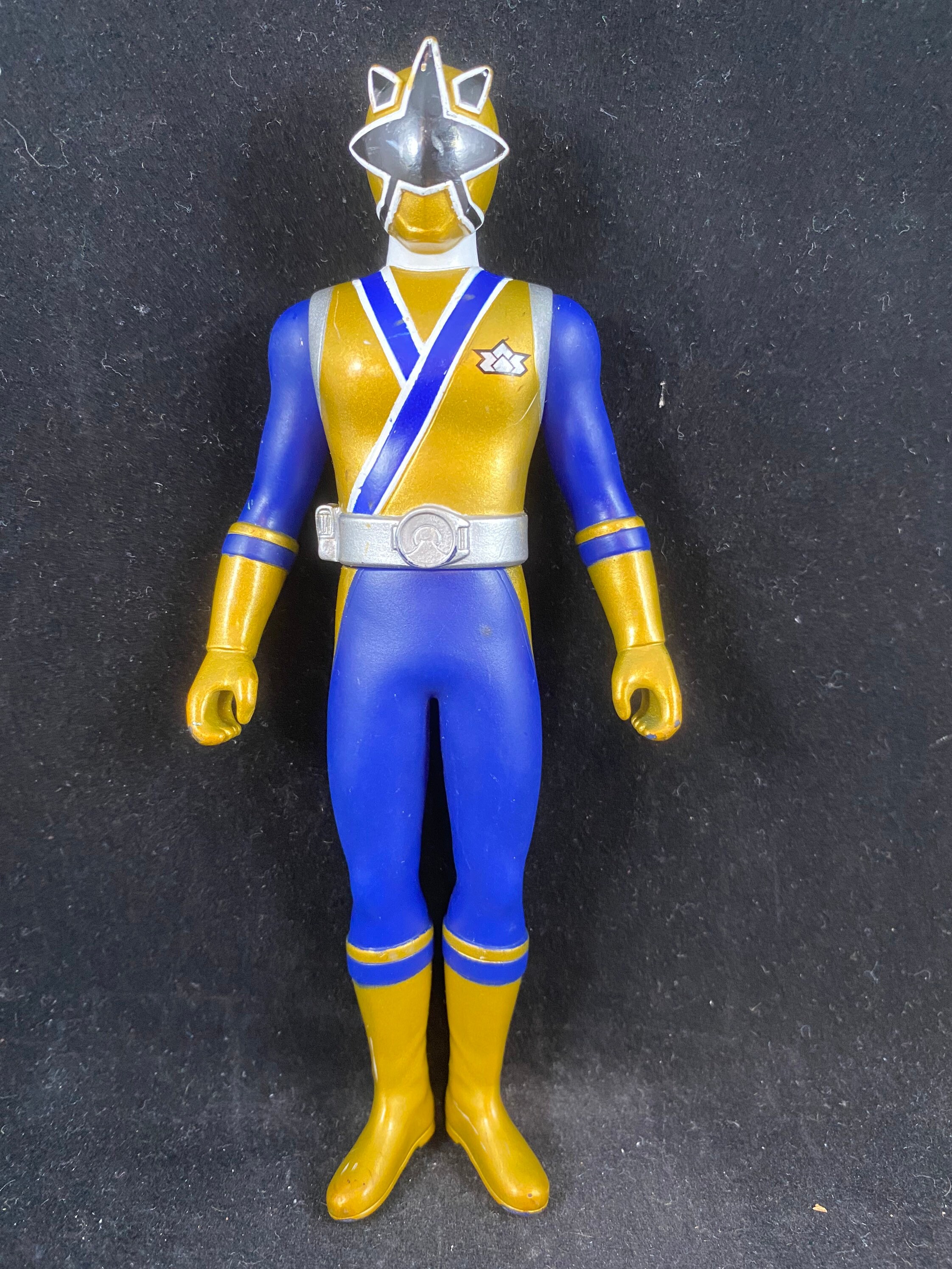 Power Rangers Samurai Gold Ranger Barracuda Blade Toy