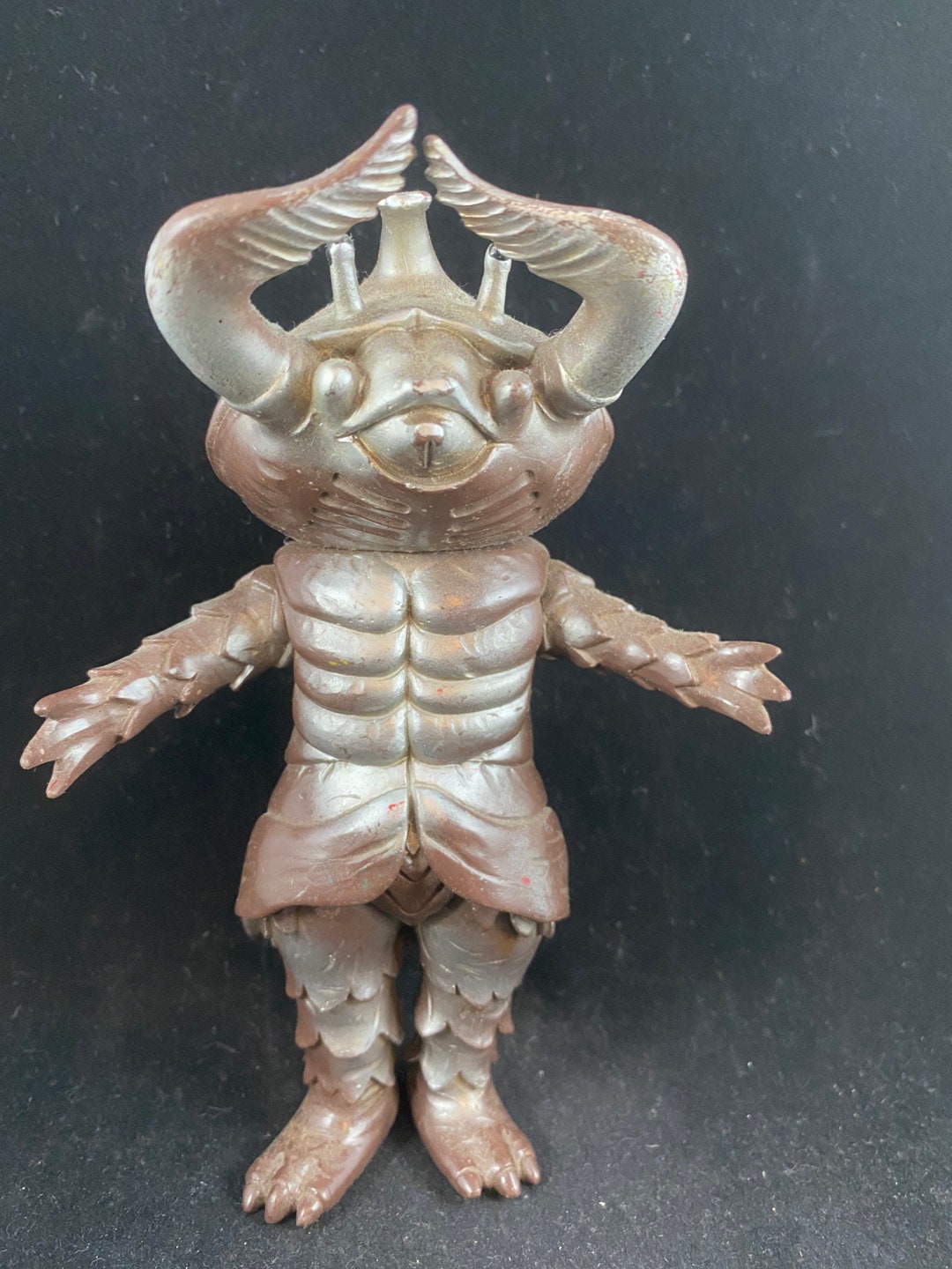 Bandai Ultraman Ultra Monster (kaijū) Antlar Dark Brown Variant Vinyl ...