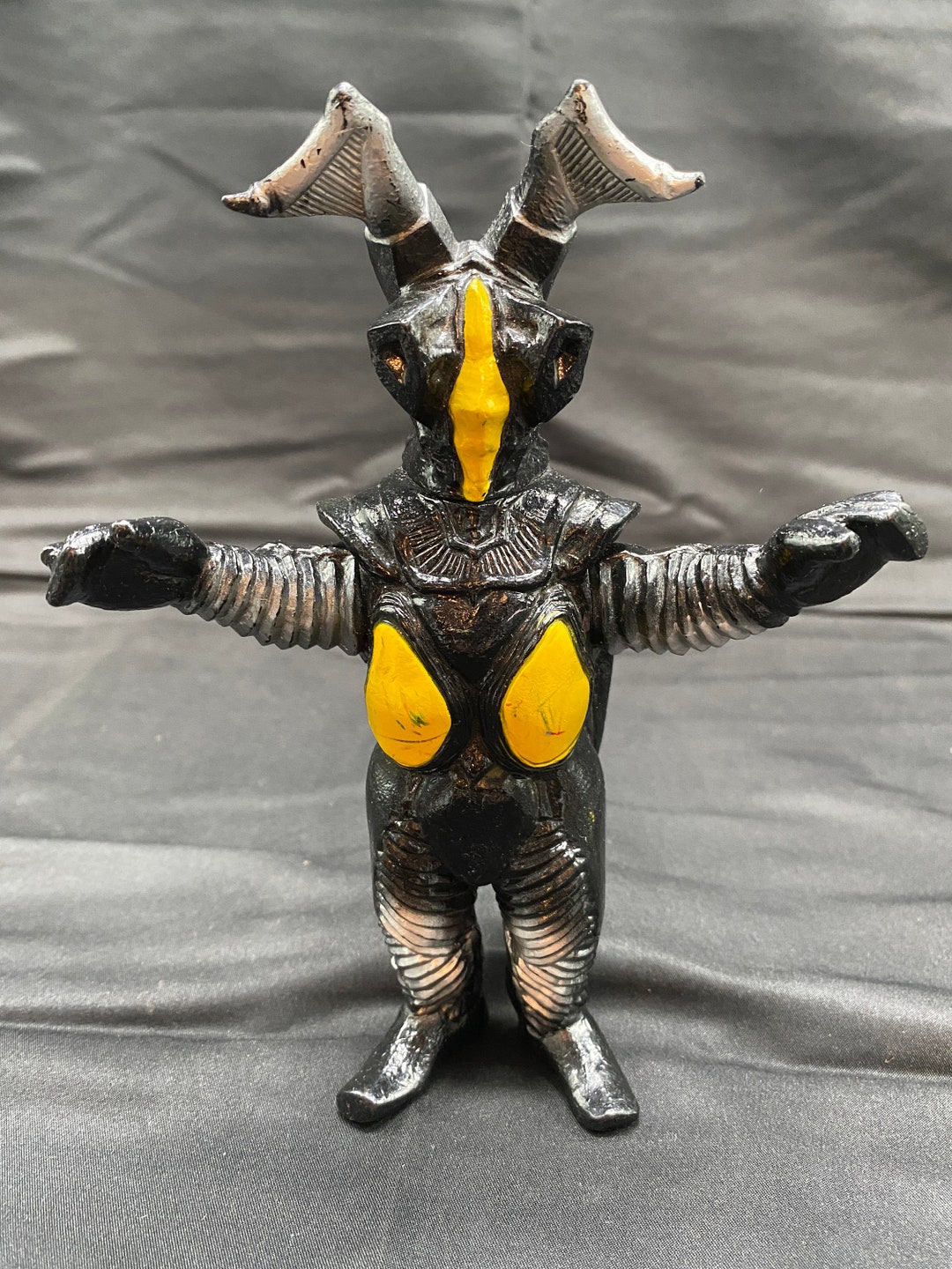 Bandai Ultraman Ultra Monster kaijū Zetton Yellow/silver - Etsy