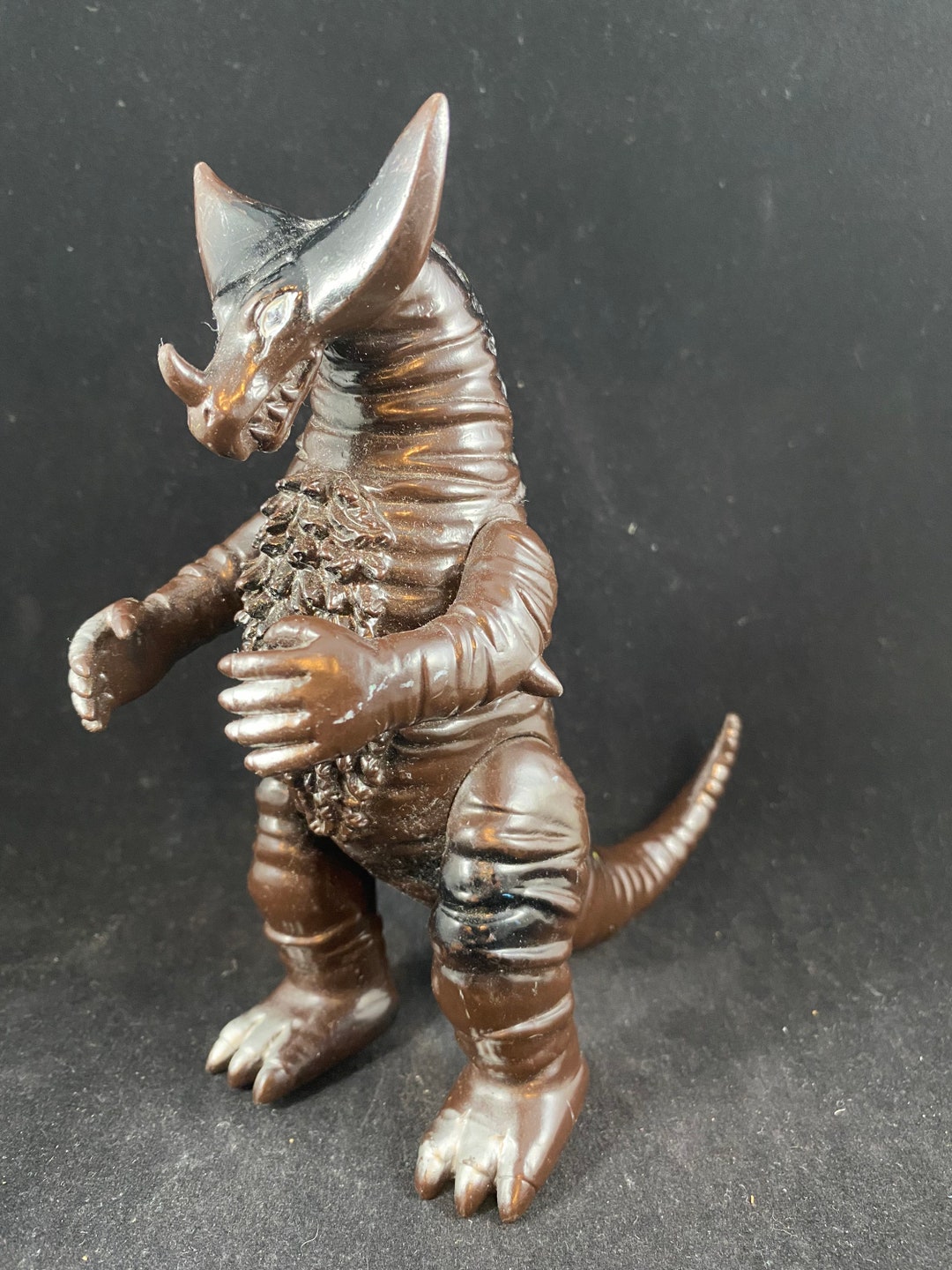 Bandai Ultraman Ultra Monster kaijū Gomora Dark Vinyl Variant Soft ...