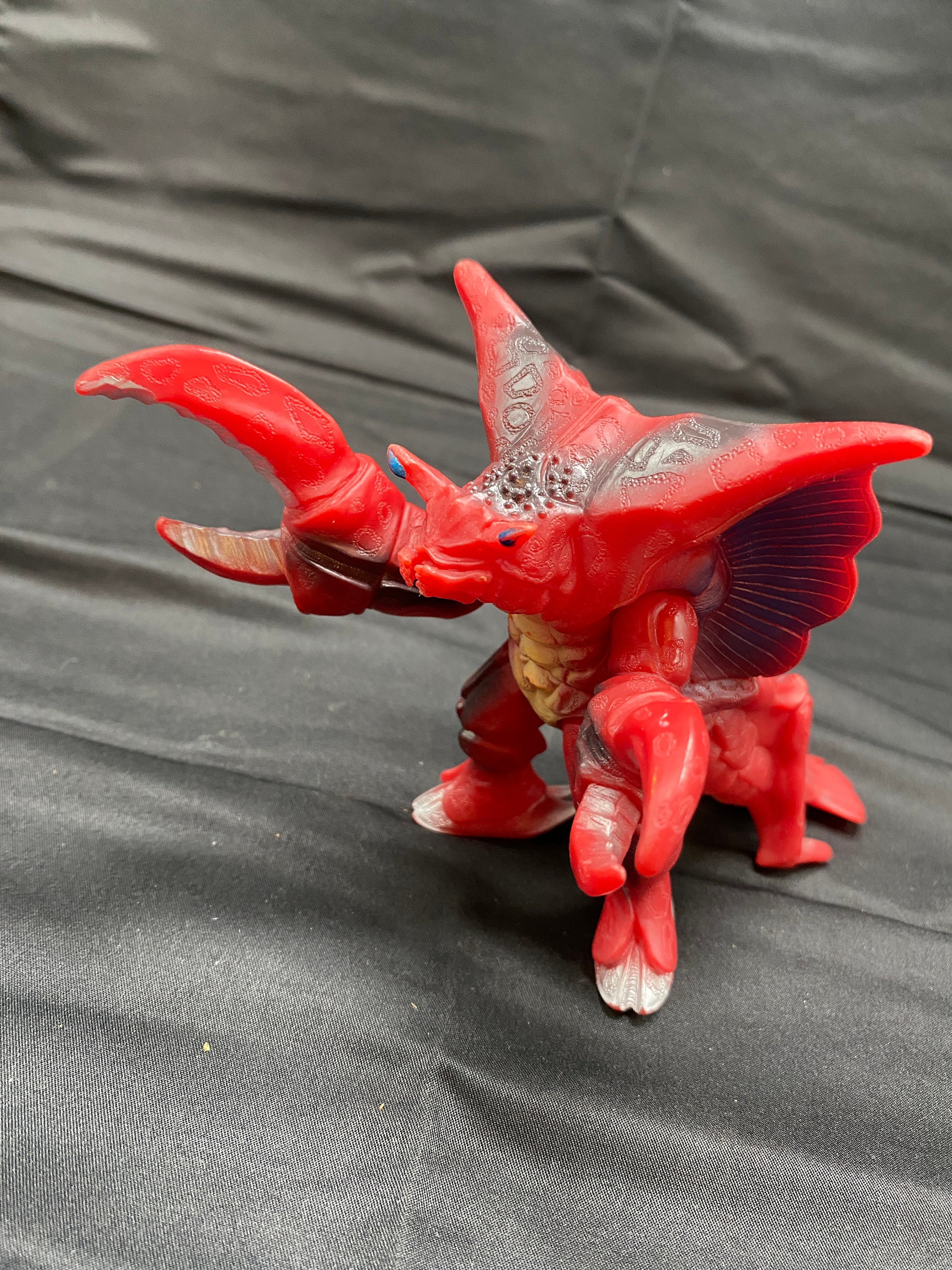 Ultraman Dyna Vs Reigubas