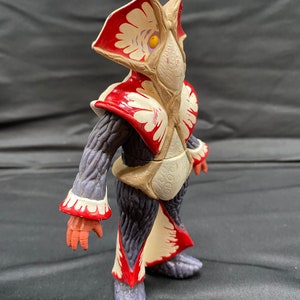 Bandai Ultraman Ultra Monster kaijū Alien Zagon Vinyl Figure 2000 - Etsy