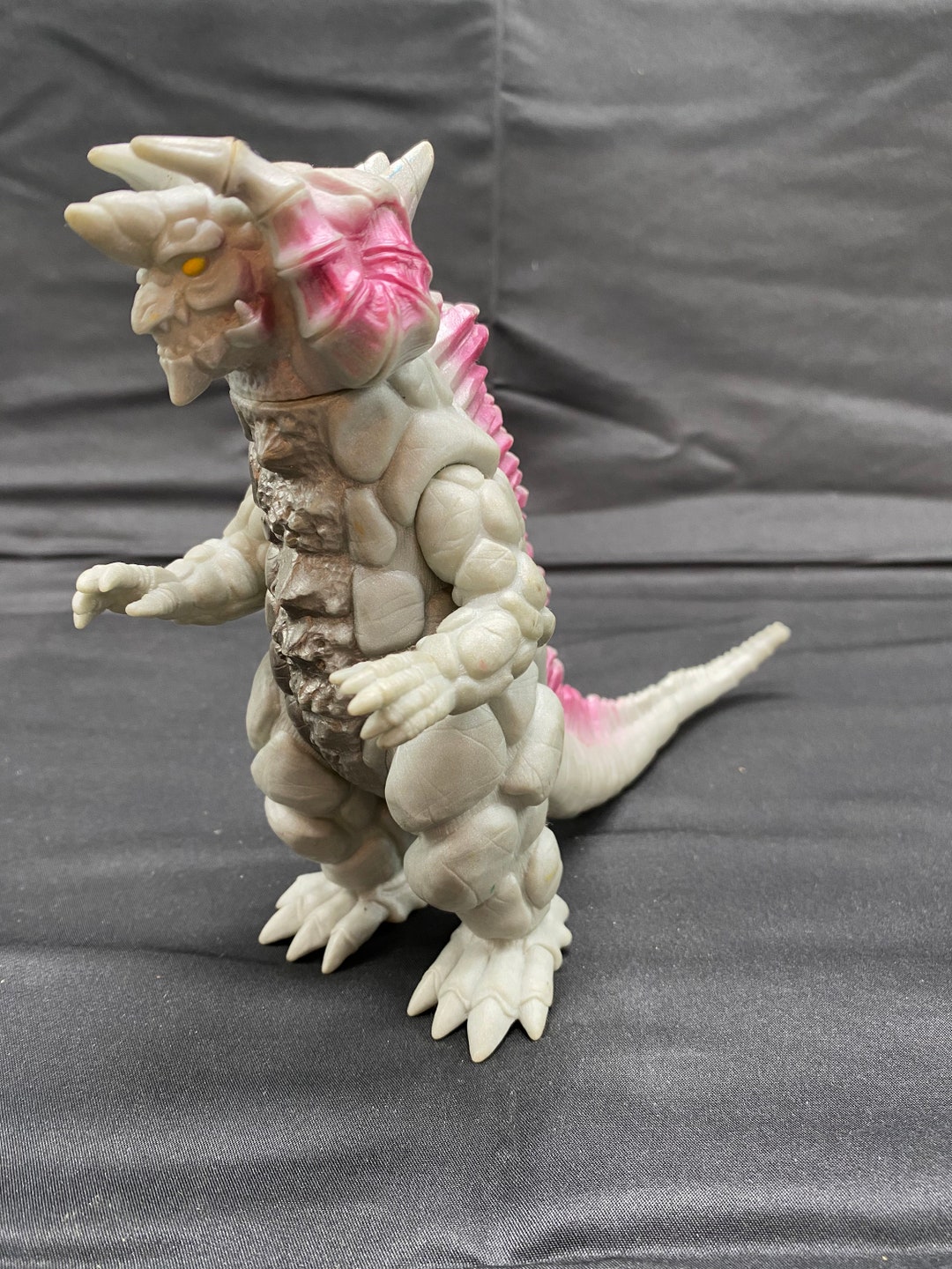 Bandai Ultraman Ultra Monster Silvergon Vinyl Figure 1997 - Etsy