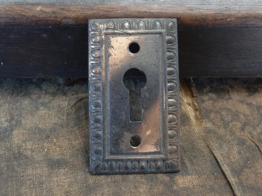 Skeleton Key Hole Cover Antique Steel Chippy Escutcheon - Etsy