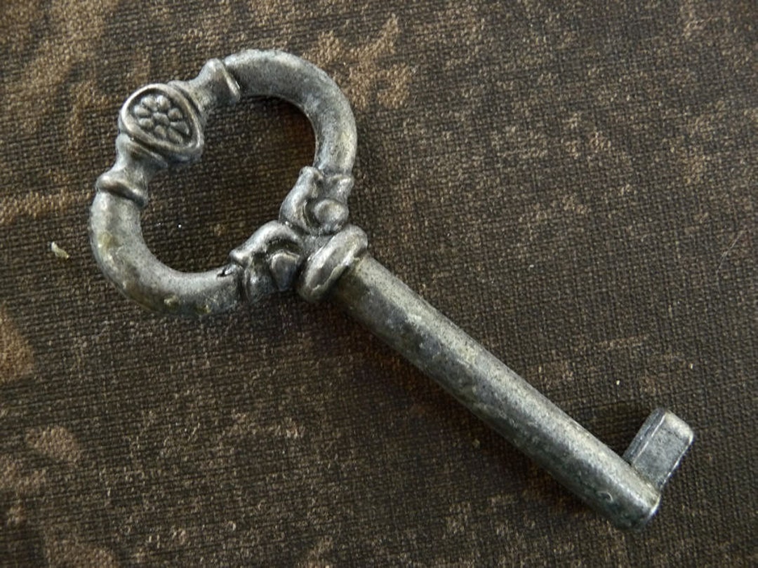 Skeleton Keys REPRODUCTION Fancy Cabinet Keys With Ornate Bows - Etsy