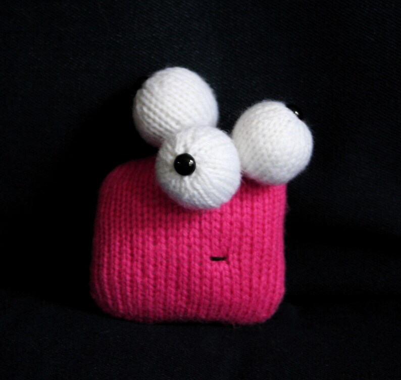 Knit Your Own Eyeball Aliens (pdf Knitting Pattern) - Etsy