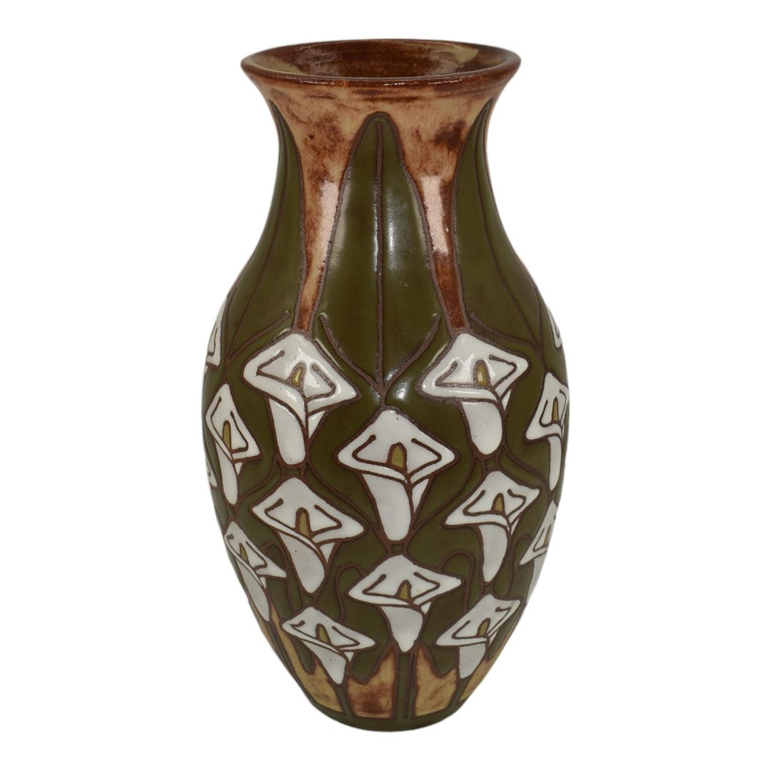 Common Ground Eric Olson Studio Art Pottery White Calla Lilies Green ...