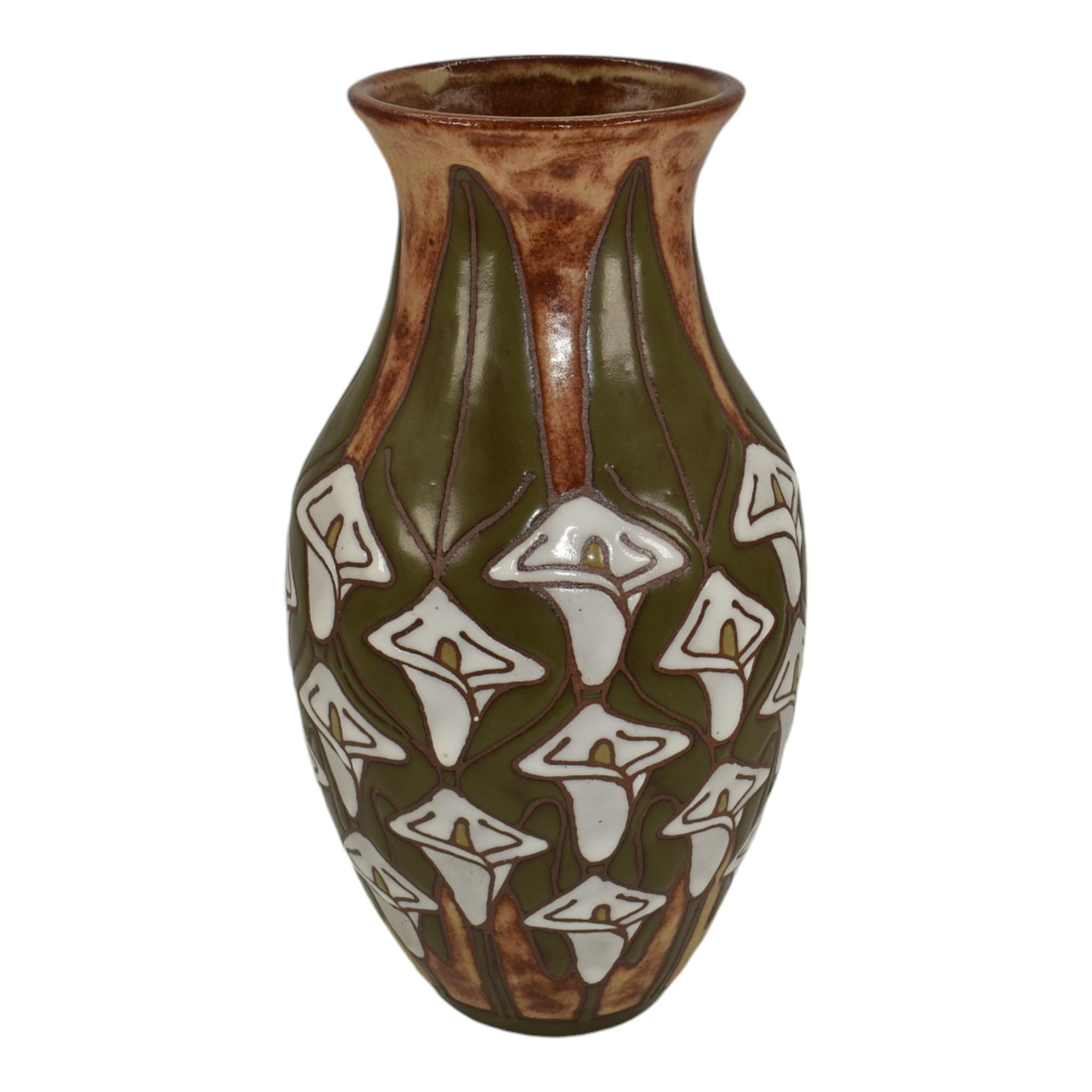 Common Ground Eric Olson Studio Art Pottery White Calla Lilies Green ...