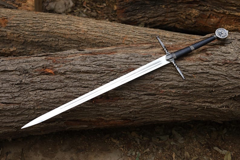 The King Aragorn Sword With Scabbard | Master Sword of Replica | Epic ...