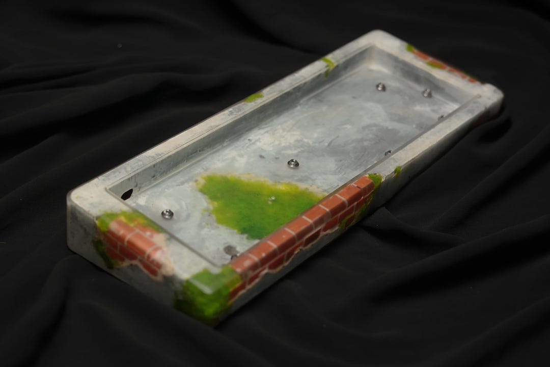 Brick Wall Diorama Keyboard Case, Artisan Craftsmanship for Keyboard ...