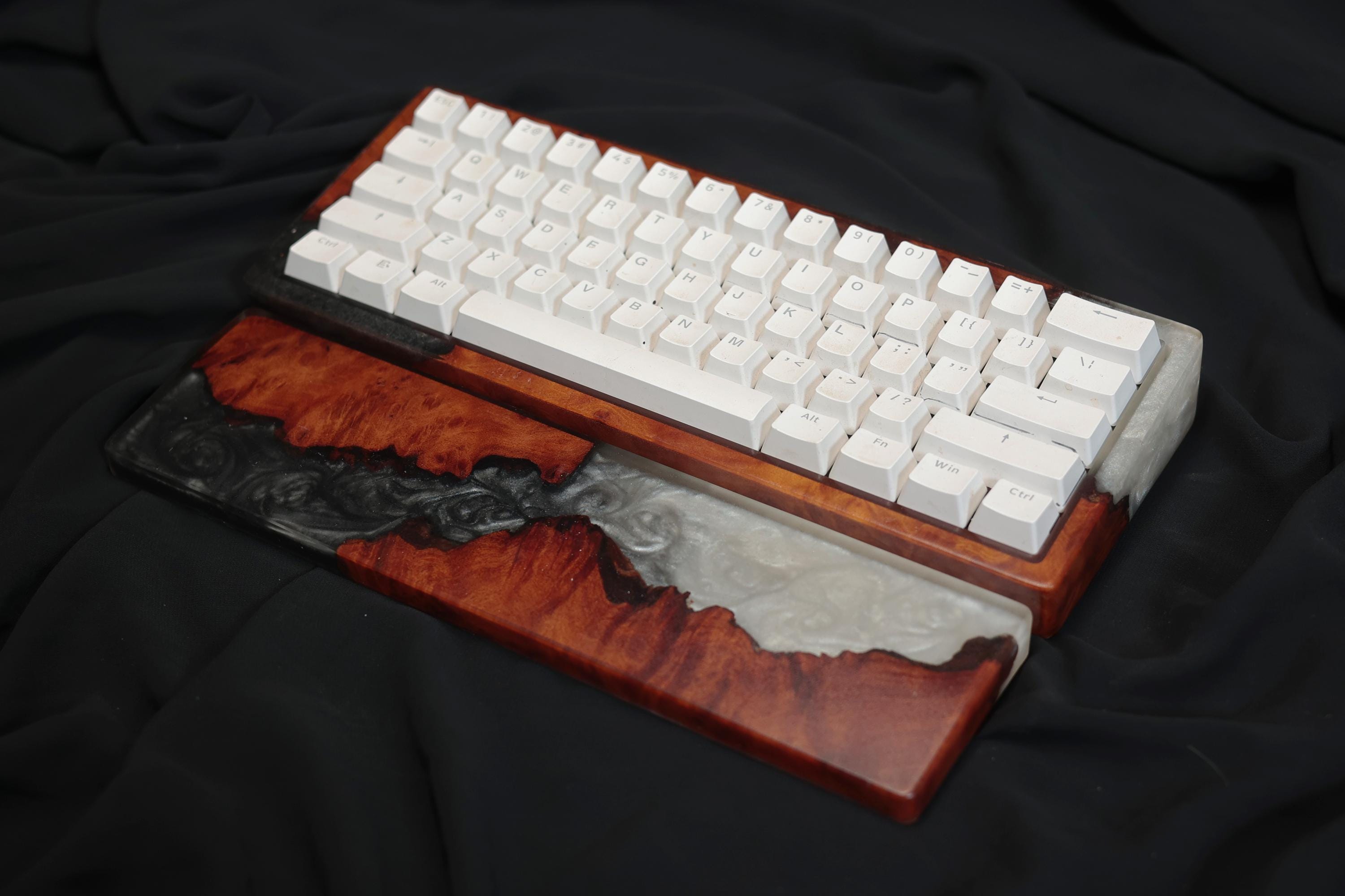 Black White Resin Keyboard Case, Artisan Craftsmanship for Keyboard ...